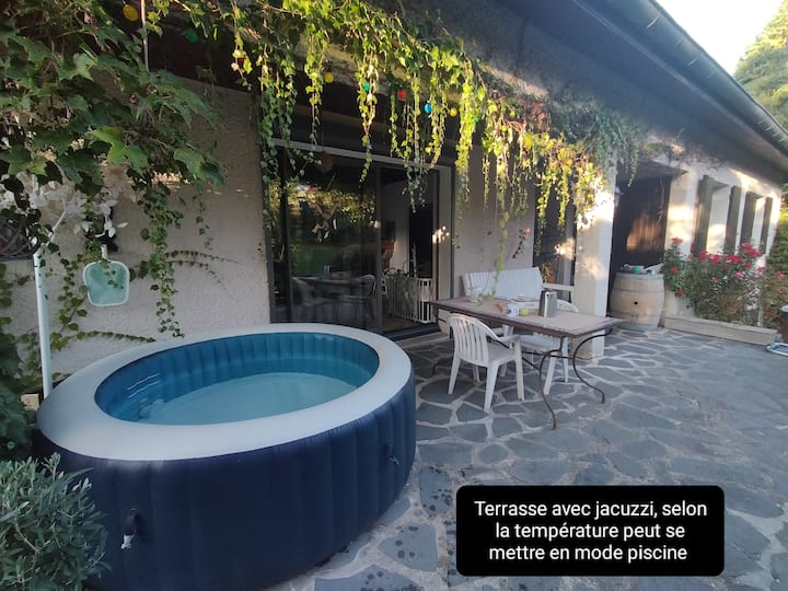 Maison De Campagne Avec Jacuzzi 6 à 8 Personnes - France