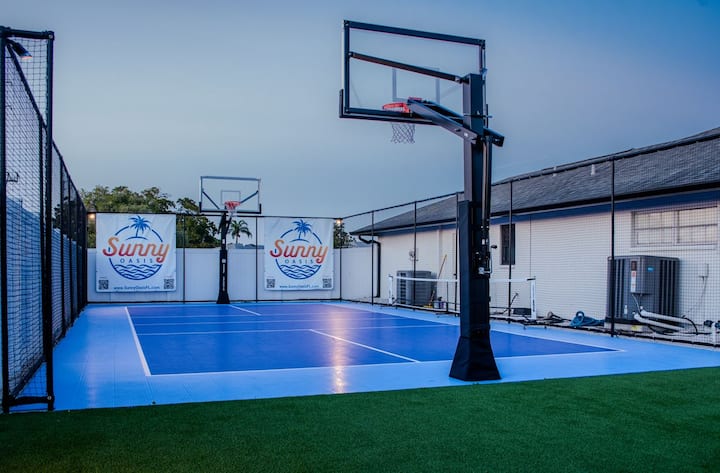 Pool & Sports Court | Near Anna Maria + Beaches - Bradenton, FL