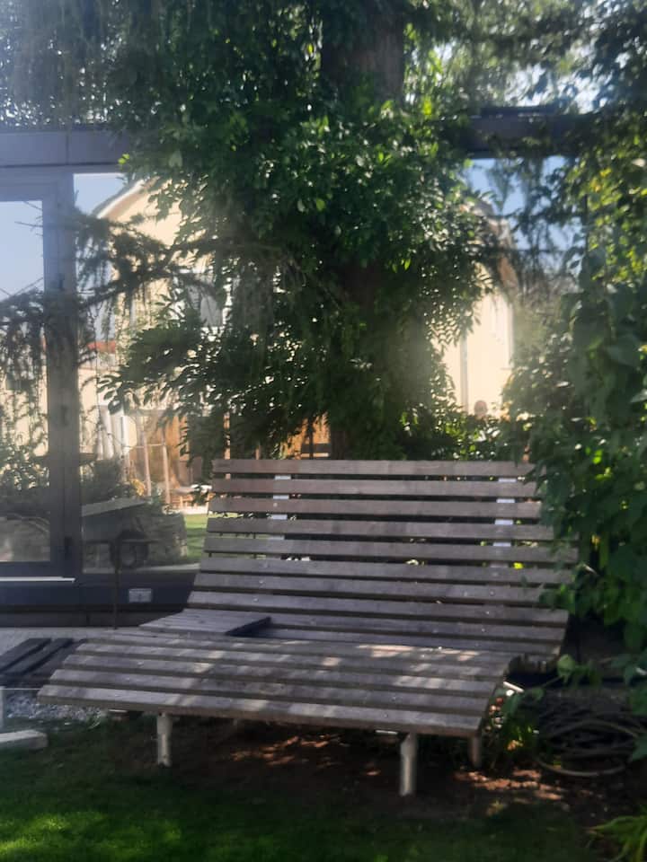 Kleines Glück Im Garten. - 