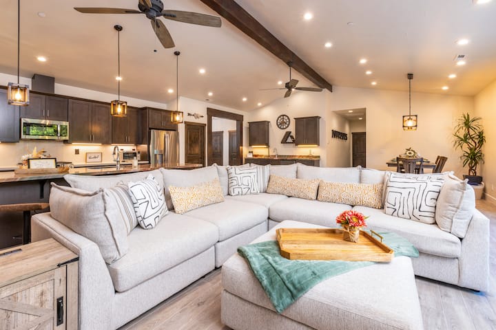The Oaks Poolside Retreat- V Vacation Rentals - Murphys, CA