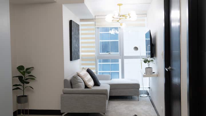 Modern 2 Bedroom Uptown Bgc (Fort) Best Deal Ever - Taguig