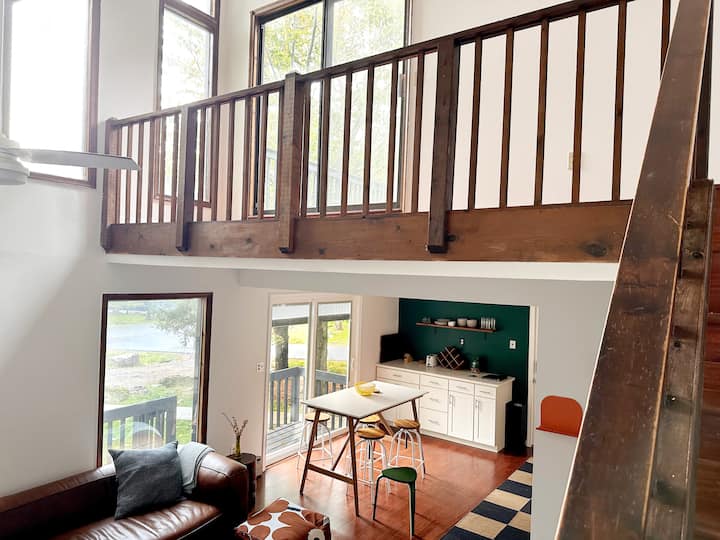 Chic Pocono Home With Lake Access - Pocono Mountains, PA