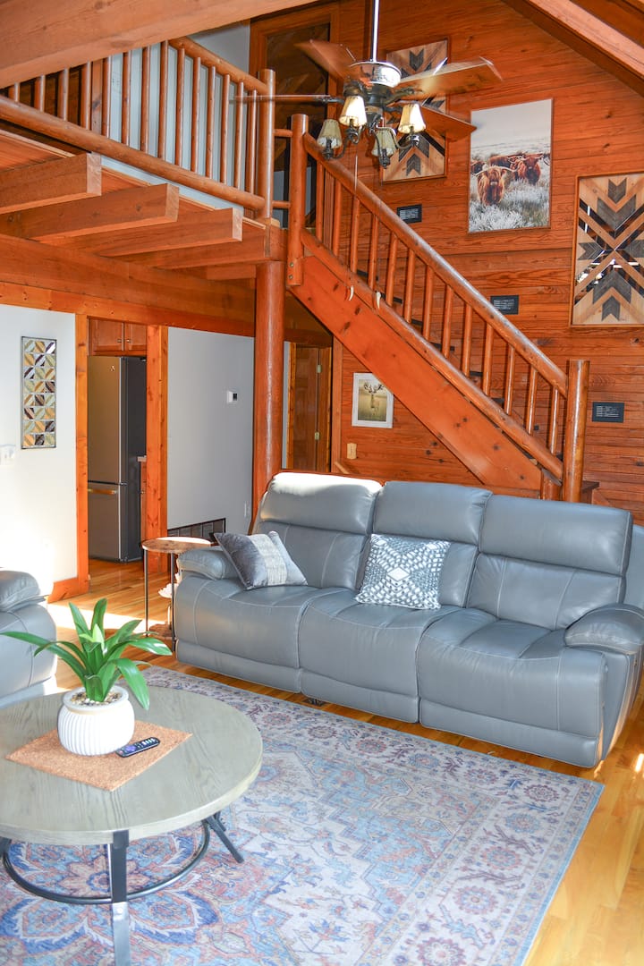 Breathtaking Riverview Getaway - Louisville, KY