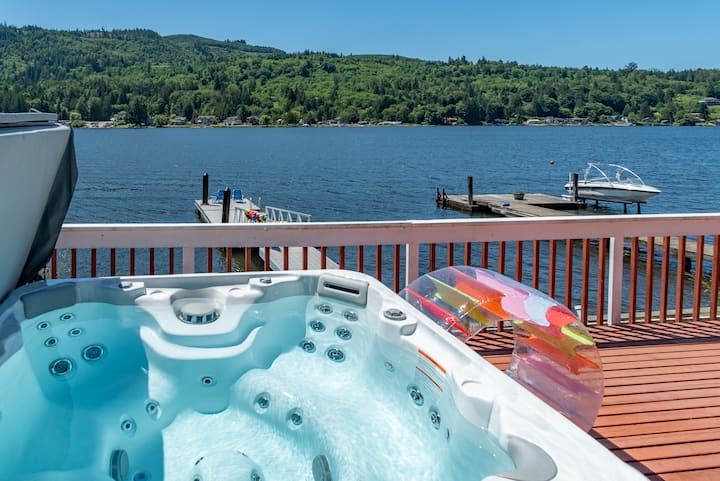 Summer's Arrived - Lakefront Hm W Dock & Lake Toys - Mount Vernon, WA