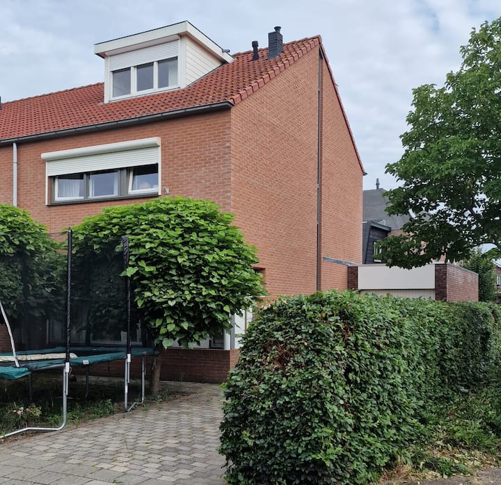 Large House 5 Rooms In Heart Of The Netherlands - Ede