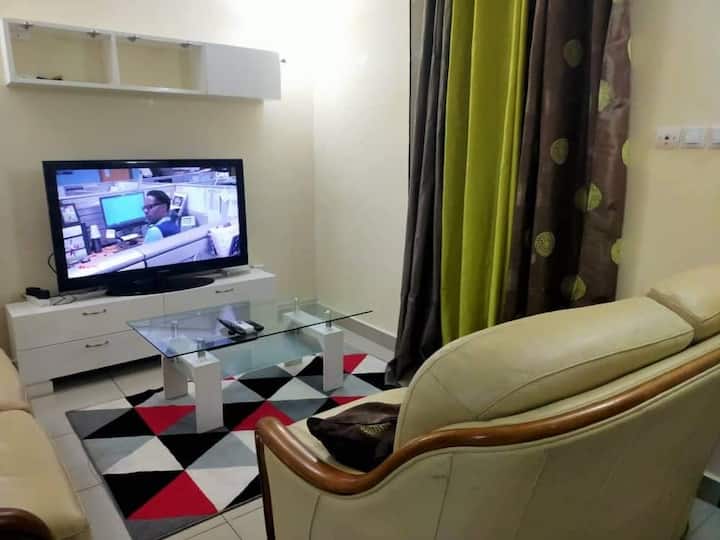 Disponible Au 25 Rue Du Douanier - Brazzaville