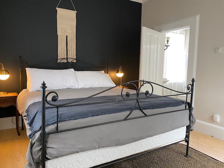 The Farmhouse At The Weller House - Fort Bragg, CA
