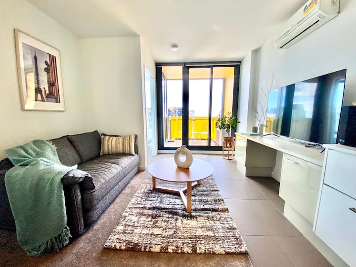 Melbourne City Apartment Getaway - Melbourne