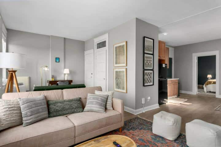 Adorable 1 Bedroom Apartment - 캔자스시티