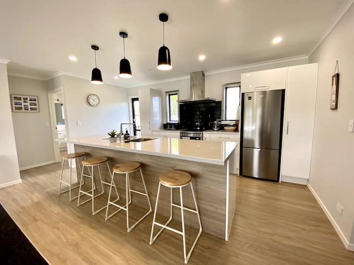 Beautiful Home In Mangakino With Hot Tub - Mangakino