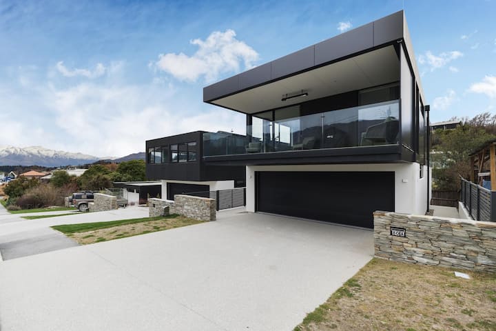Villa Aurora, Wānaka Luxury - Wanaka