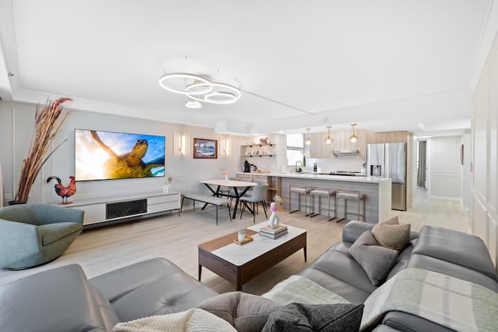 Rare Designer Curated 1400+ Sq Ft 2b2b W/ 3 Lanais - Honolulu
