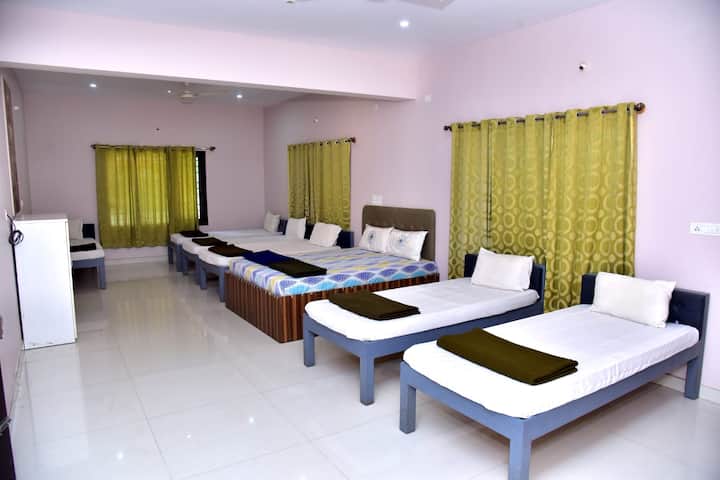 1o Bed Dormitory With Balcony - Belur
