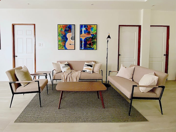 3br Home, Perfect For Families & Remote Workers - Cebu City