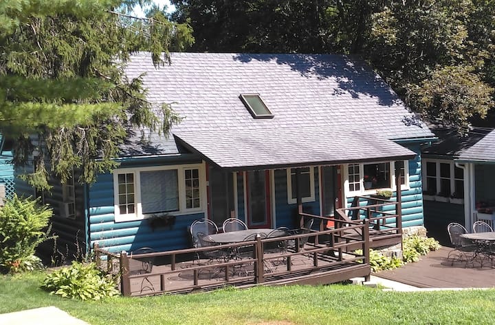 Cabin W/ Lake George Access - 2 Bedrooms/2 Baths! - Lake George, NY