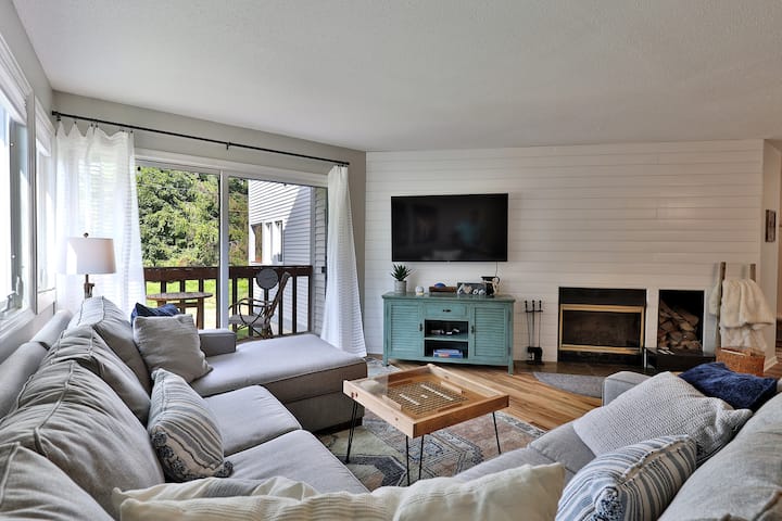 On Shuttle - 3br Brookhaven Condo - Ludlow, VT