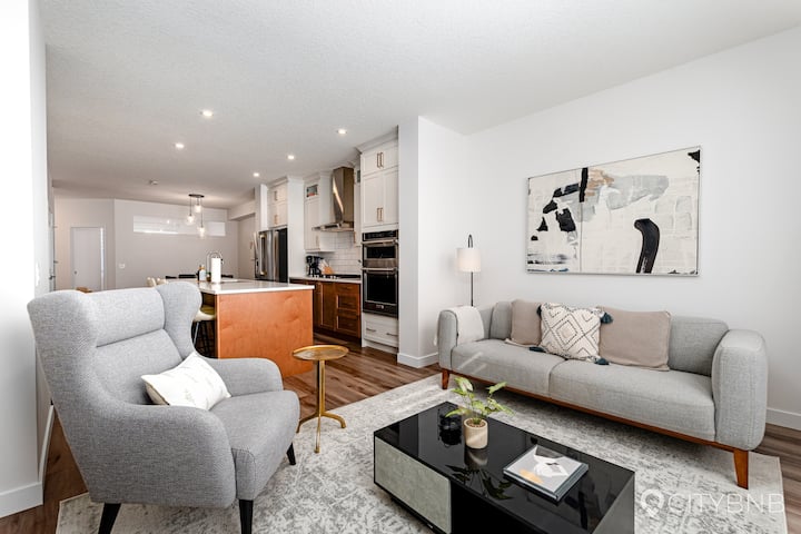 Sleeps 10. A/c.4 Bd 3.5 Bth. Family Friendly - Edmonton
