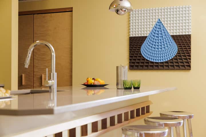 Downtown, Dutch Handcrafted Design 2br/1ba #302 - Madison, WI