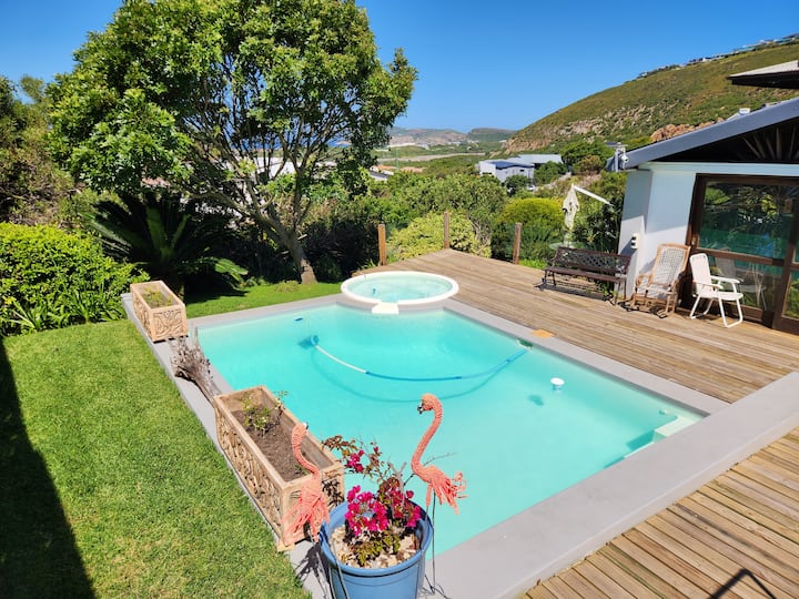 2+2 Self-catering Apartment - Own Entrance - Plettenberg Bay