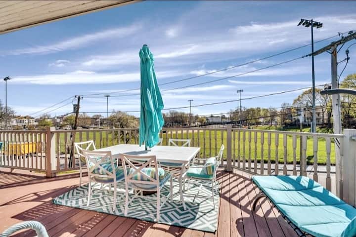 Beautiful Victorian House With Views. Free Parking - Boston, MA