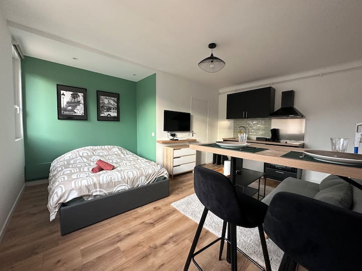 Appartement Proche Paris Et Métro - Parking Privé - Maisons-Alfort