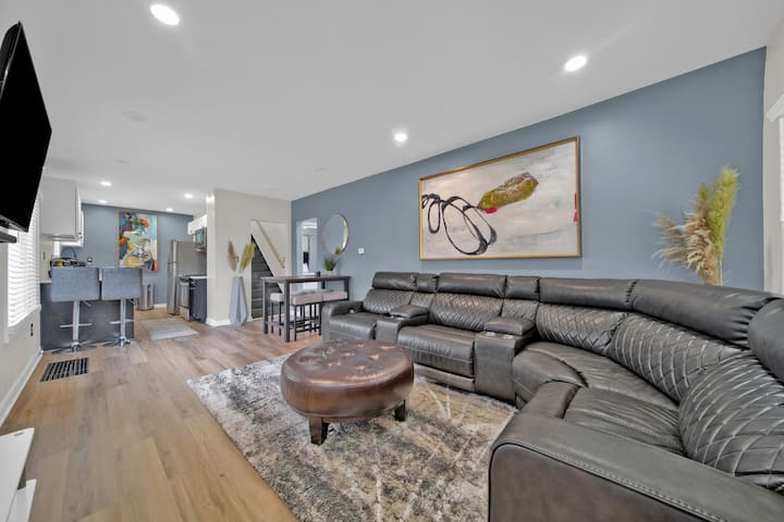 Luxury Home Away From Home! - Detroit, MI