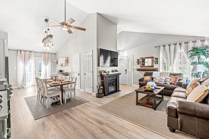 Chic Retreat Near
Ruoff/grand Park/conner Prairie - Noblesville, IN