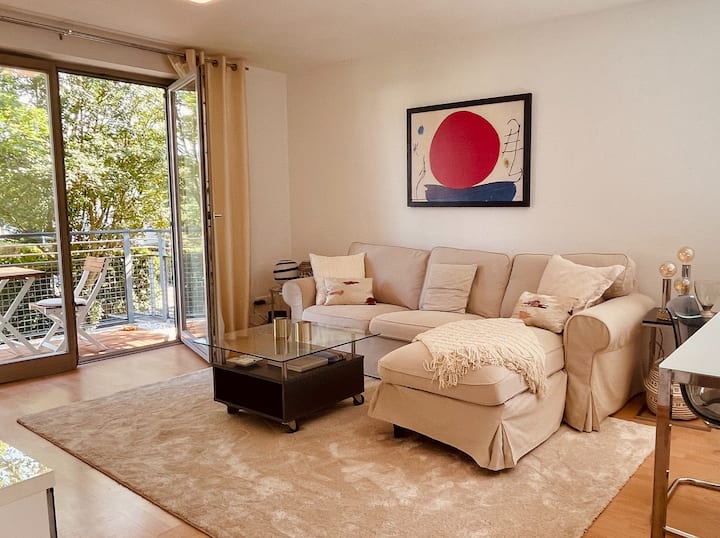 Beautiful Apartment With Balcony Close To Airport - Berlin Schönefeld Airport (SXF)