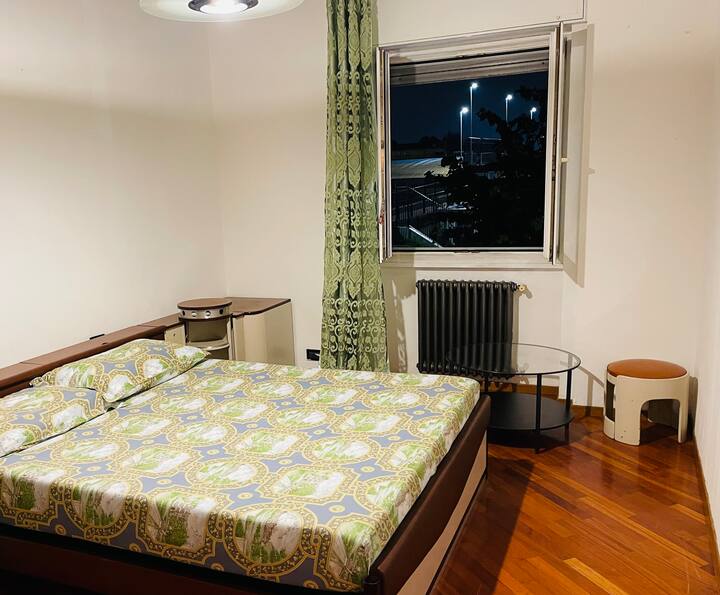 Entire Room In Cinisello Balsamo - Monza