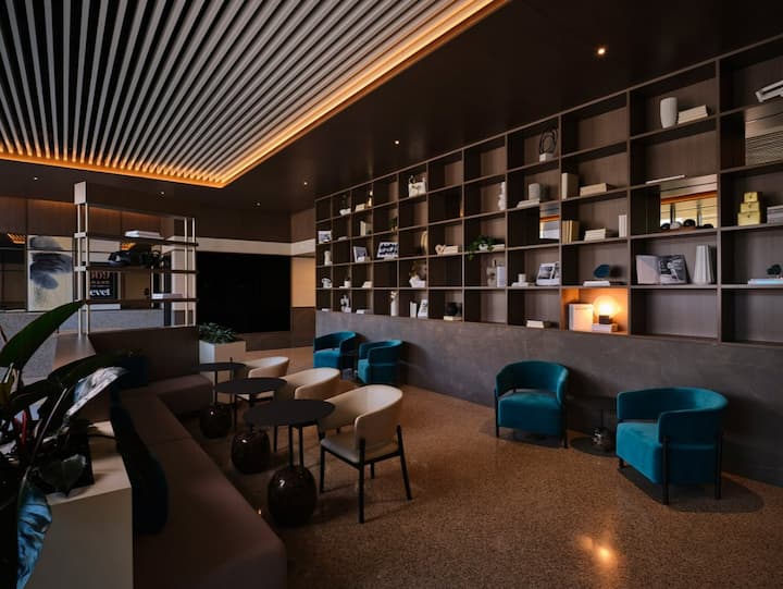 Level River North - Chic One Bedroom Suite - Chicago