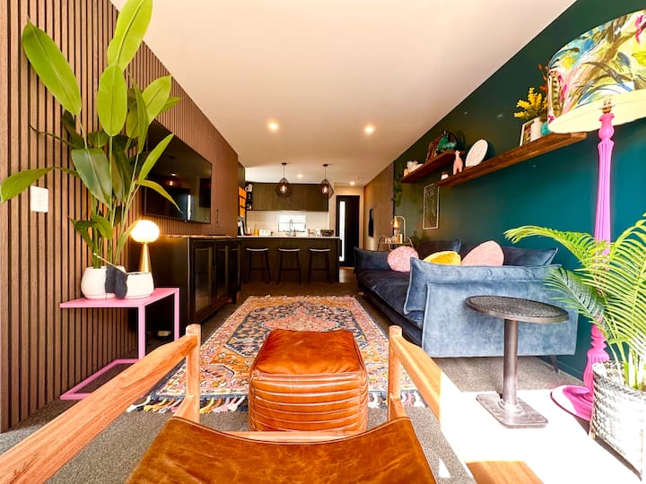 Whistle Stop - Whimsical Luxury,  Ev Friendly - New Zealand
