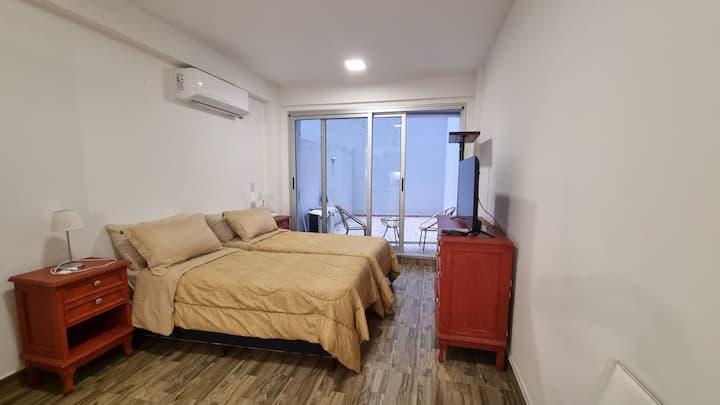 Quiet, Bright And With An Outdoor Area In Recoleta - Buenos Aires