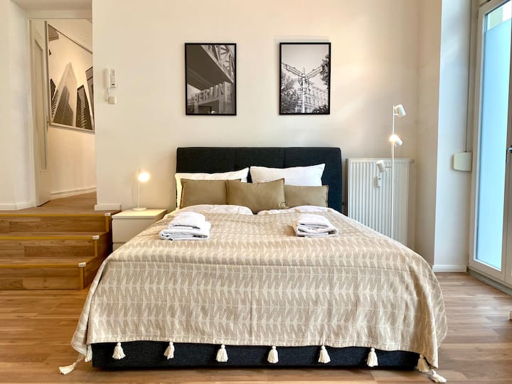 Spacious Flat | Quiet | Friedrichstraße | River - Berlin