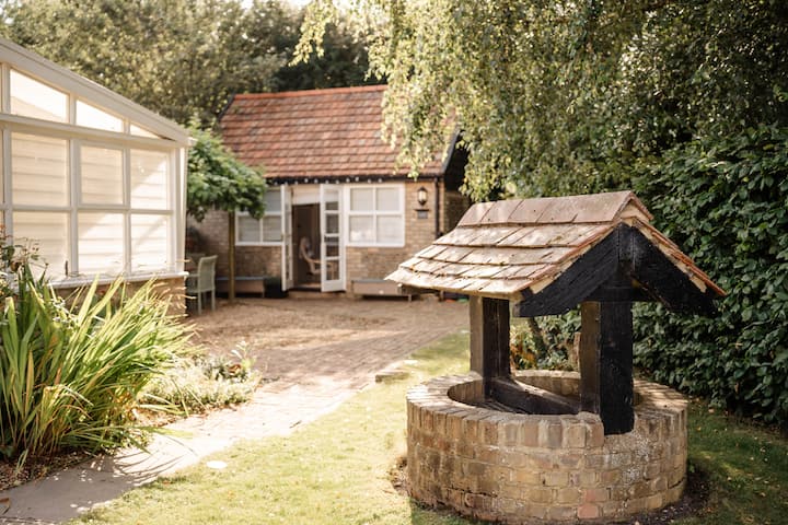 Charming Rural Retreat - Suffolk