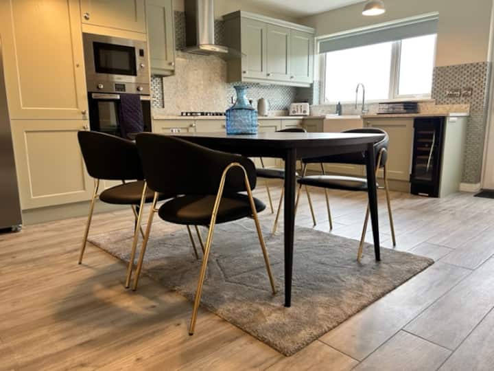 City Centre | Top Amenities | Close To Everything! - Belfast