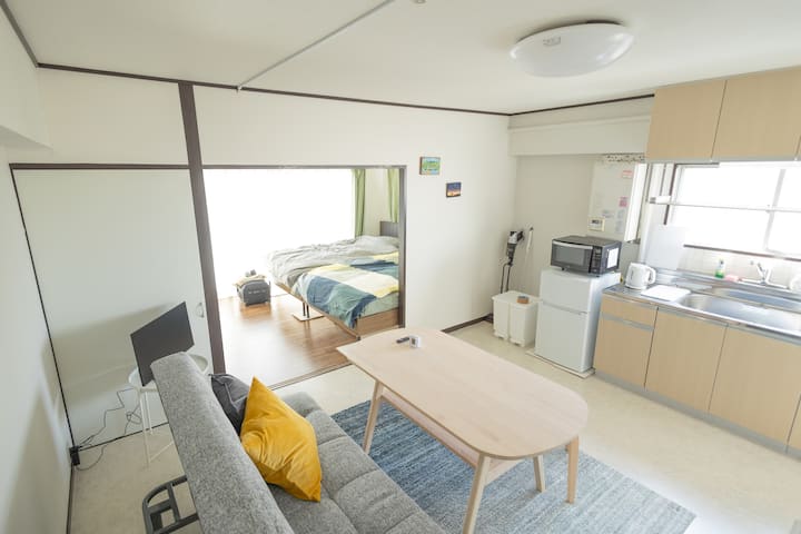 くつろぎ広々リビング~12時チェックイン歓迎!蒲田駅から1駅、矢口渡駅徒歩3分、wi-fi付~ - 川崎市