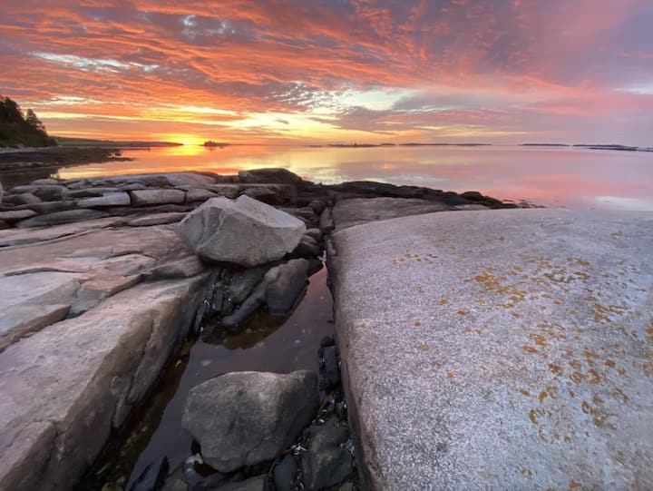 Artist's Retreat / Private Maine Waterfront - Crescent Beach, Owls Head