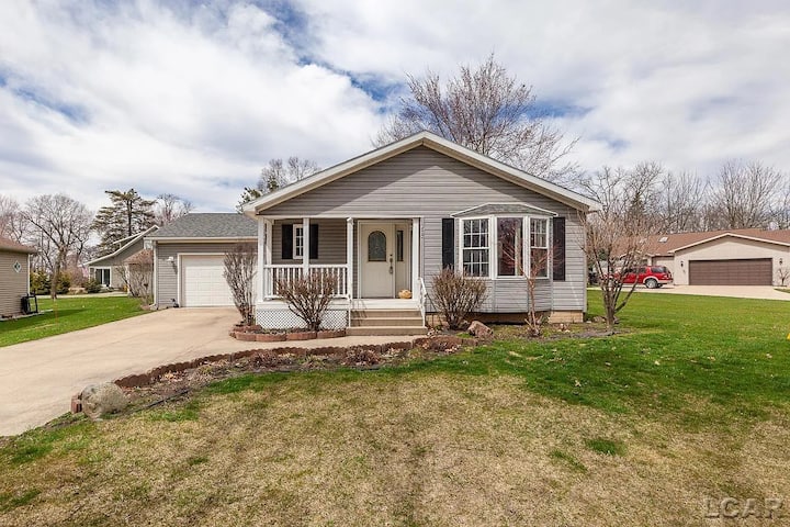 Cottage By Devils Lake - Michigan International Speedway
