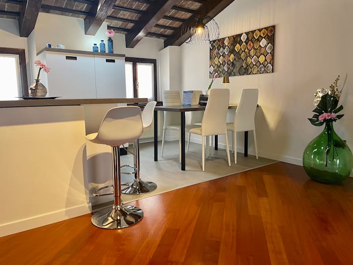 Starago Apartment - Elegant Attic In The Center - Gorizia
