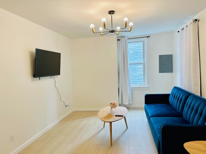 Room In Brand New Apt| Southwedge| In-unit Laundry - Rochester, NY