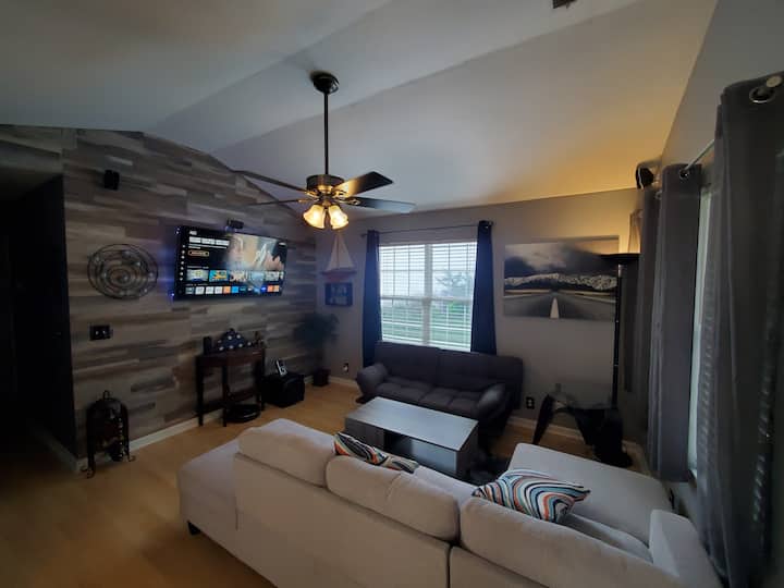 Modern 3 Bedroom Boro Home | Quiet Neighborhood - Murfreesboro, TN