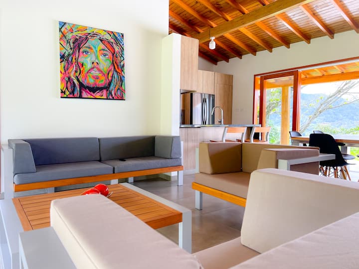 15 Mins To Jardín | Spacious & Convenient House - Andes