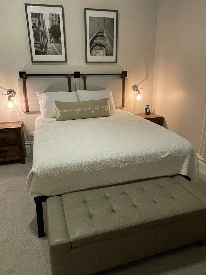 Broadmoor Studio 328 - San Francisco, CA
