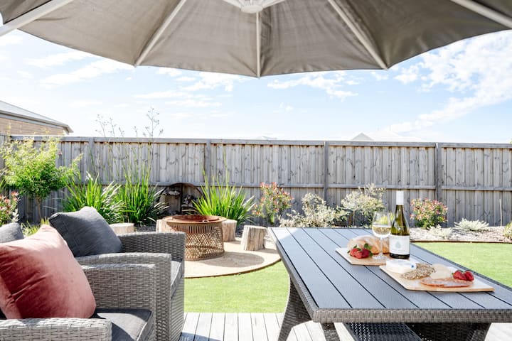 Retreat To The Coast - Sleeps 6 - Queenscliff