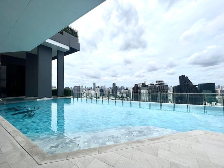 Central Rama 9/mrt Rama 9/pool/gym/free Cleaning - Bangkok
