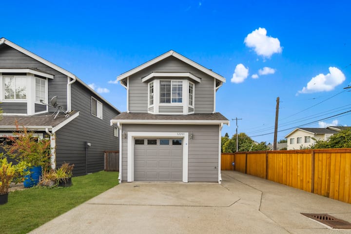 8 Mins To Sea Airport | Easy & Ample Parking - Seattle, WA