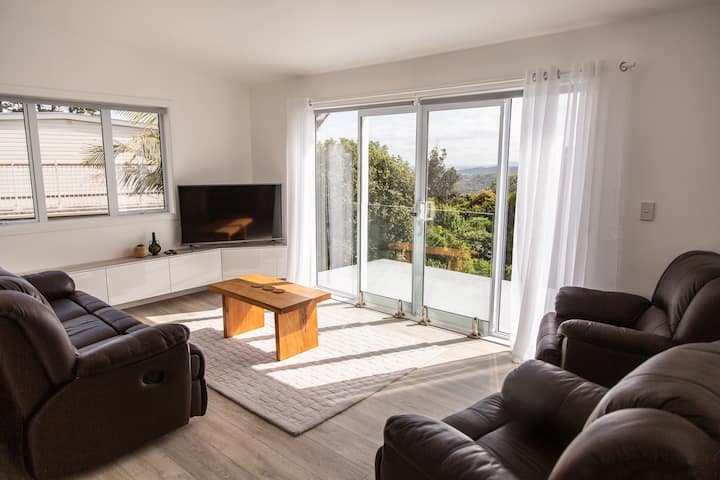 Peaceful Place With Gulf Views - Waiheke Island