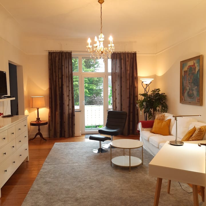 Stilvolle Altbauwohnung In Bonn Bad Godesberg - Bonn