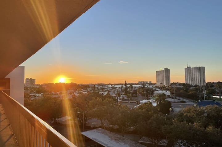 Top Floor Corner Unit Condo - St. Pete Beach, FL