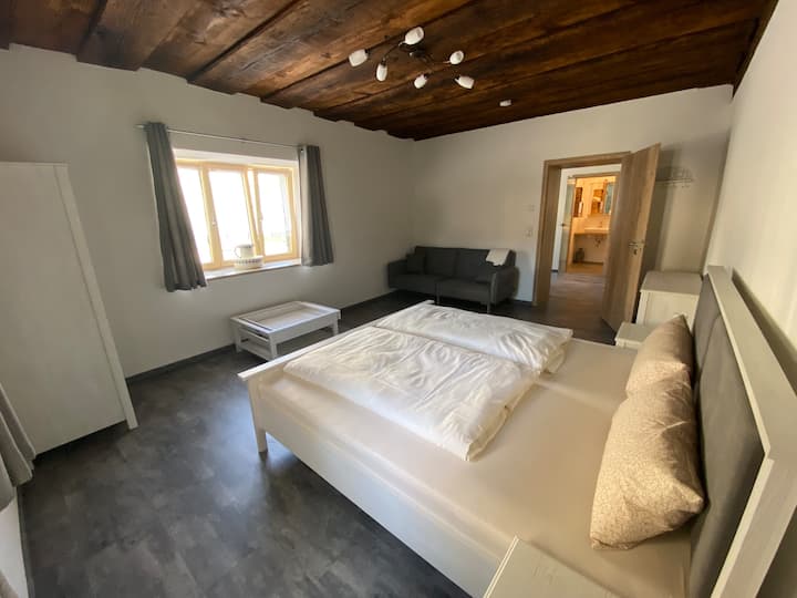 Ferienwohnung Dorfplatz Für 2-3 Personen - Pappenheim